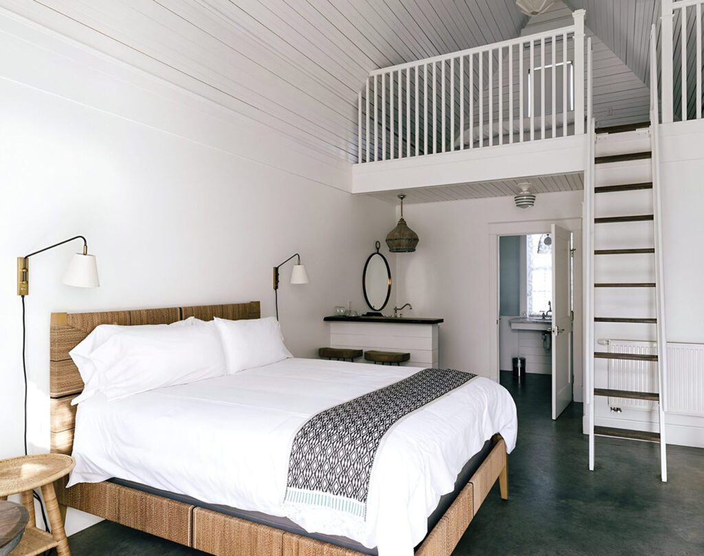 Stay - Surf Hotel